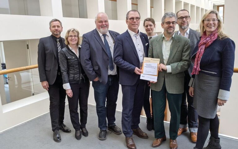 Komplette Neuordnung der Pflege vorgesehen - Altenheim
